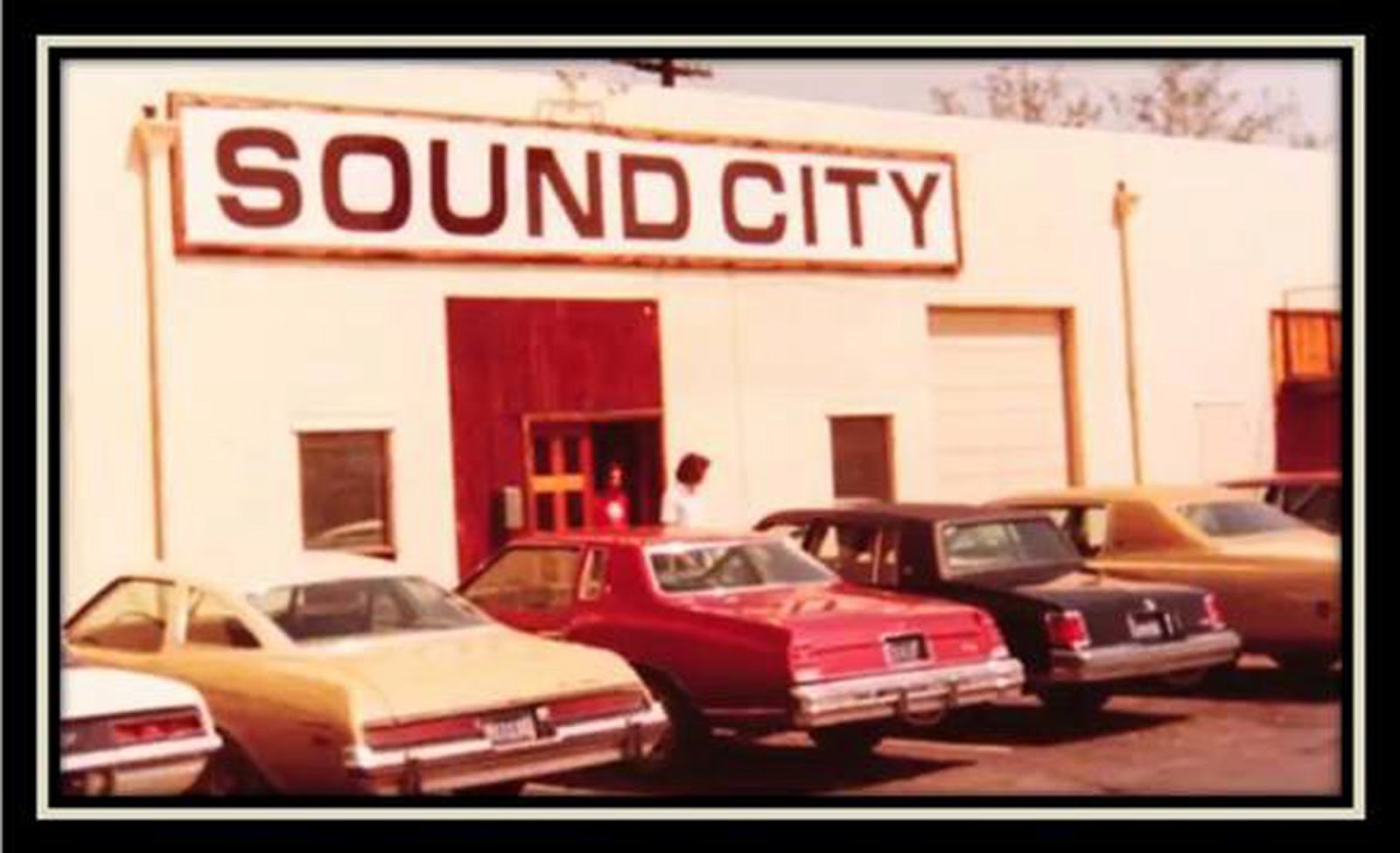 SOUND 음악다큐 - SOUND CITY (데이브 그롤, 2013) - 사운드시티 스튜디오와 니브 콘솔에 대한 음악다큐